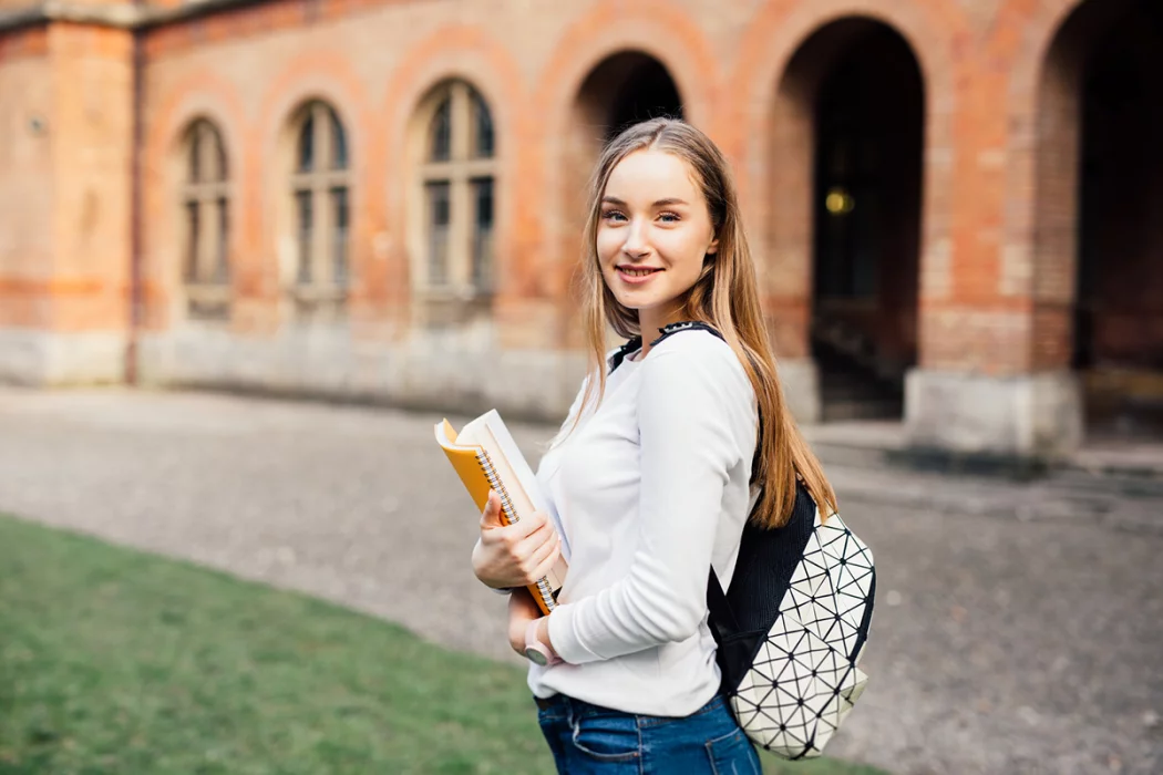 Study MBA in France - Guide — Unimy